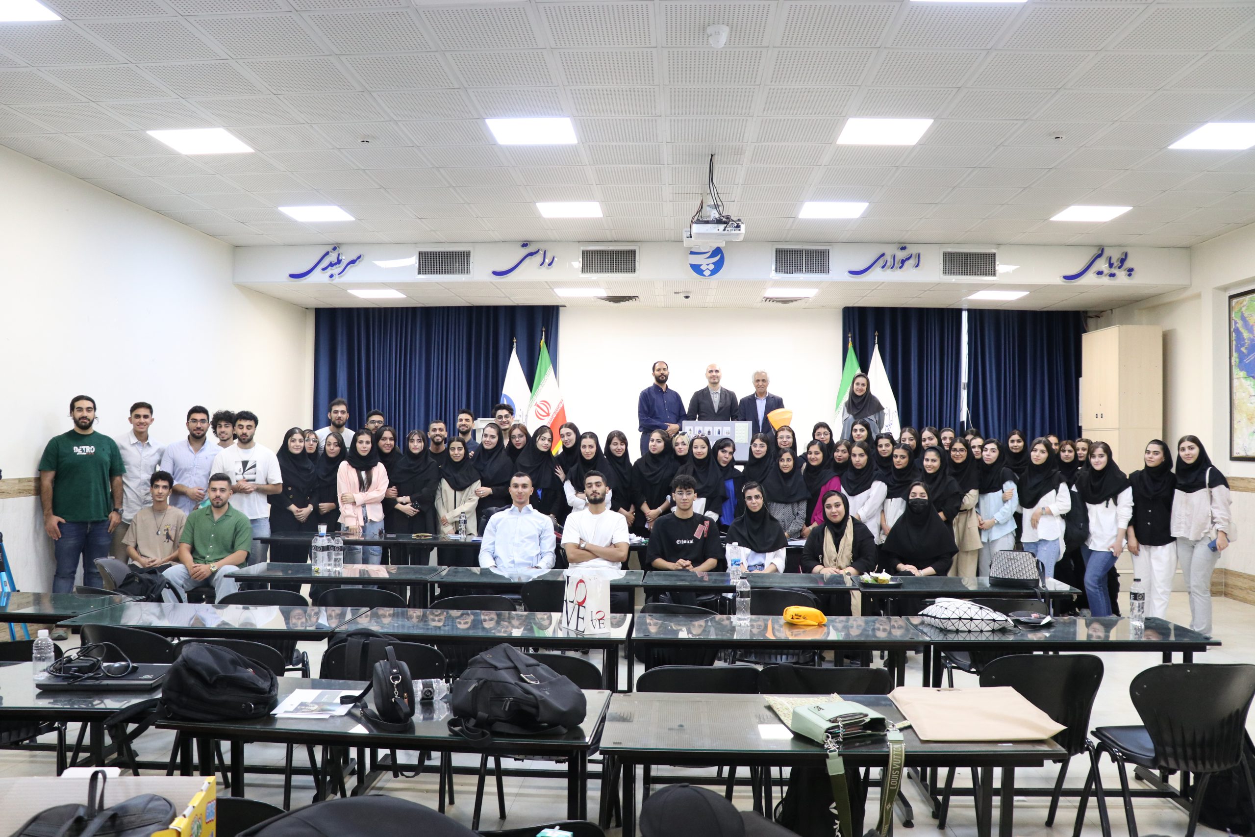 Home - Pars University of Architecture and Art - دانشگاه معماری و هنر پارس